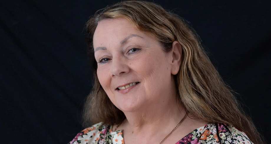 Interview with Paula Lofting, Historical Fiction Author – Fellowship ...